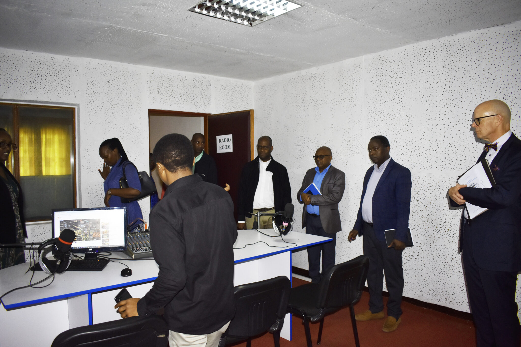 Vice Chancellor of ICK Welcomes Carroll College President from USA ...